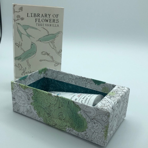 Lollia | Bath & Body | Library Of Flowers True Vanilla Handcreme Hand ...